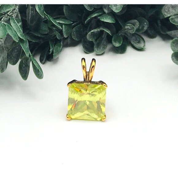 025 | Jewelry | Pendant Peridot Gem 925 Square Shaped Gold Tone Finish ...